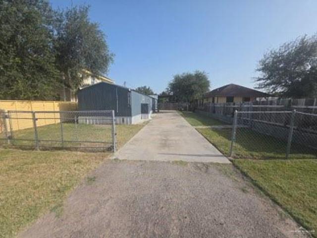 1718 E Juarez Avenue NE