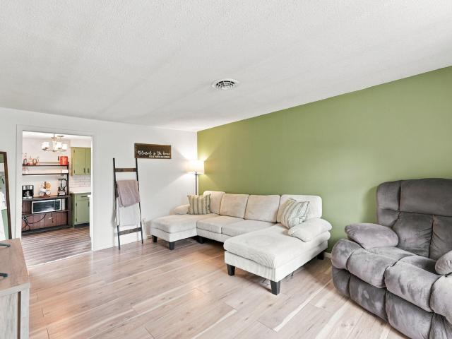 1718 E MacGregor Drive