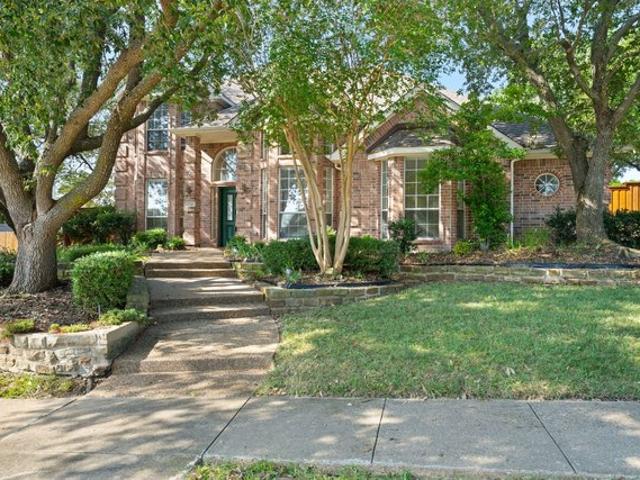 1718 Lake Bluff Dr, Garland, TX 75043