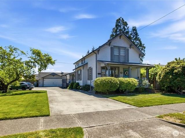 1718 Langdon St, Sumner, WA 98390
