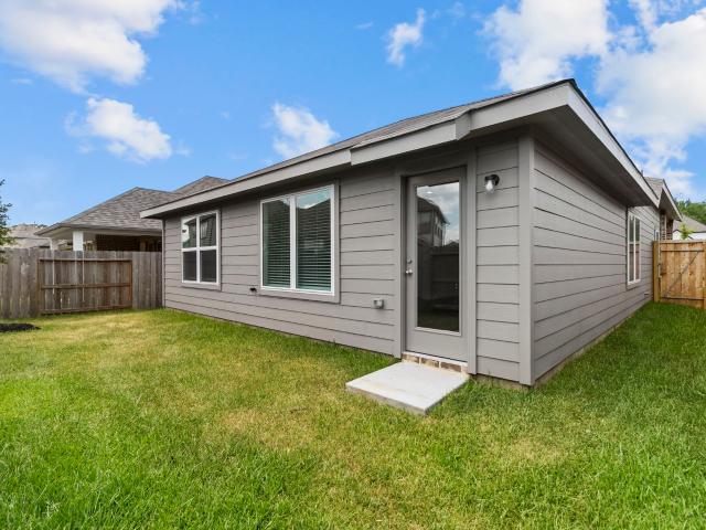 1718 Portia Ln, Conroe, TX 77301 | MLS #81588