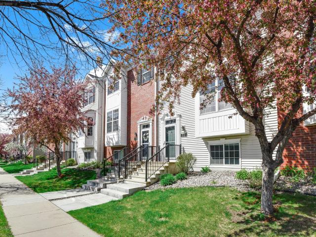1718 Riverside Drive