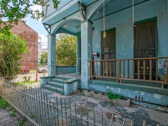 1718 St Andrew Street