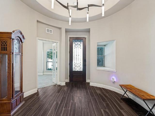 1718 Sandalwood Lane