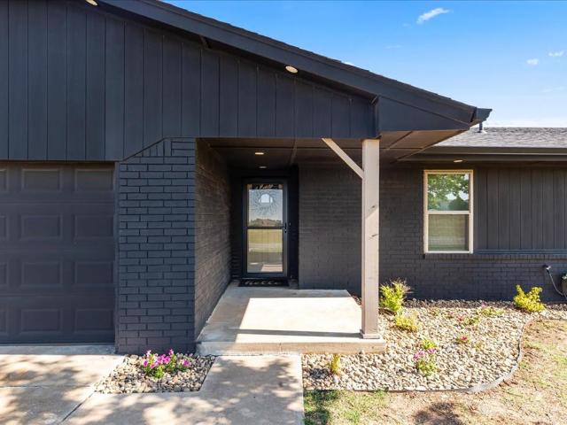 1718 W Elm Street