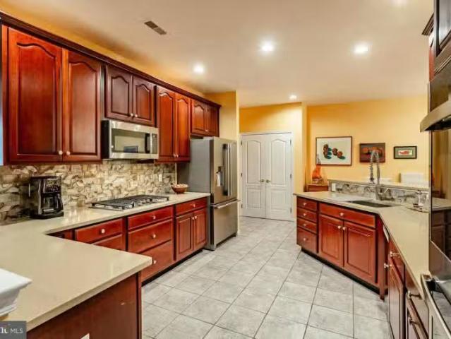 1718 YARDLEY DR, WEST CHESTER, PA 19380 Condo/Townhome For Sal.