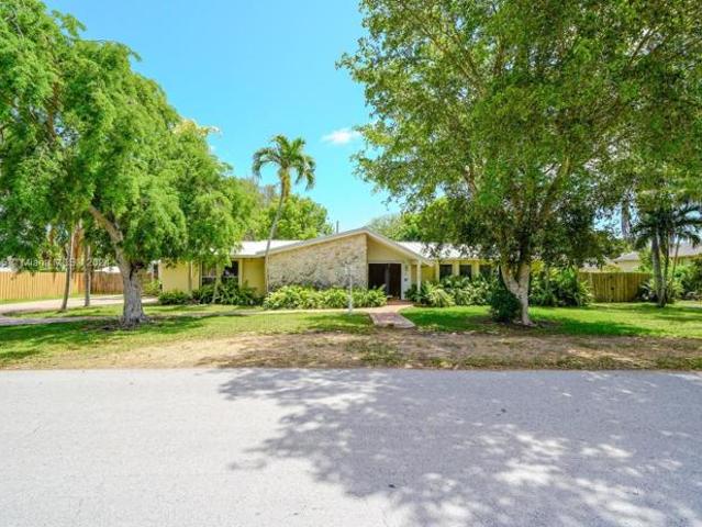 17191 SW 84th Ave, Palmetto Bay, FL 33157