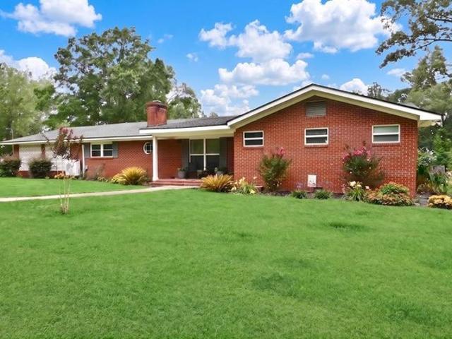 1719 Lily Pond Rd, Albany, GA 31701