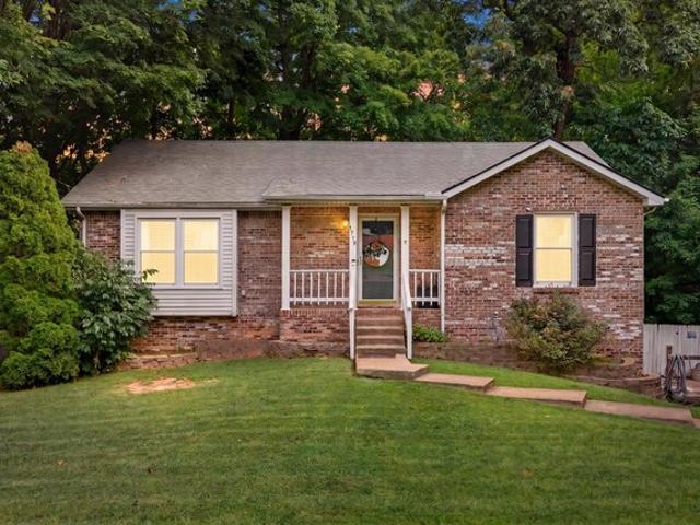 1719 Setter Rd, Clarksville, TN 37042