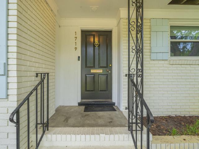 1719 Somerset Circle