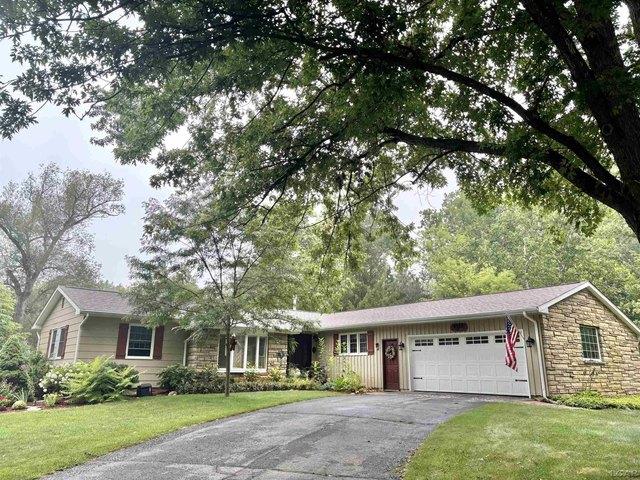 1719 Southgate Ct, Adrian, MI 49221