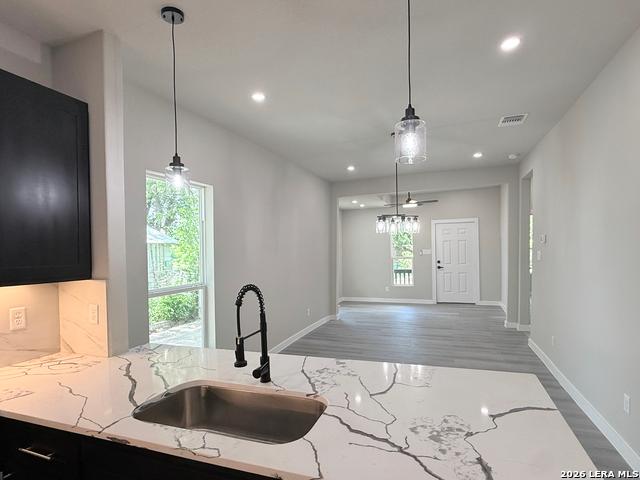 1719 W Houston