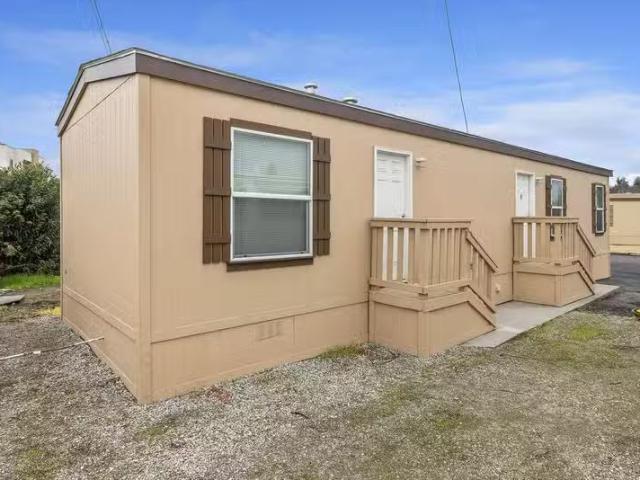 1719 W Olive Avenue, Fresno, CA 93728 646041492