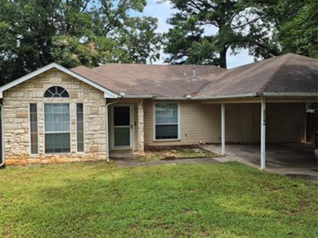 1719 W Parnell St, Denison, TX 75020