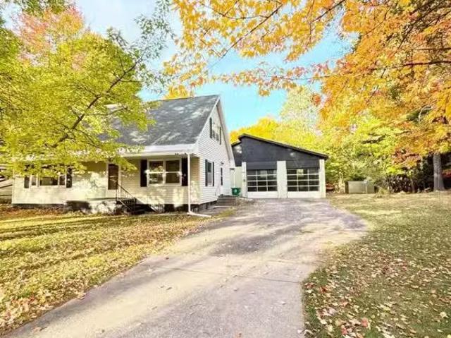 1719 Woodland Ave, Marquette, MI 49855 MLS 50300217