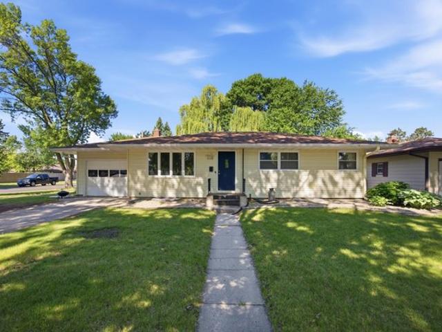 1719 18th St S, Moorhead, MN 56560