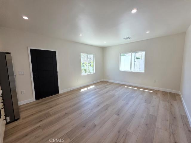 17103 Kingsbury 1/2