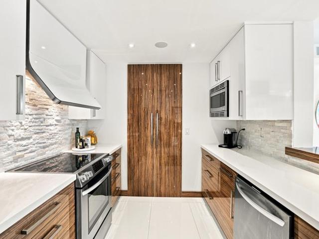 17100 N Bay Rd Apt 1401, Sunny Isles Beach, FL 33160