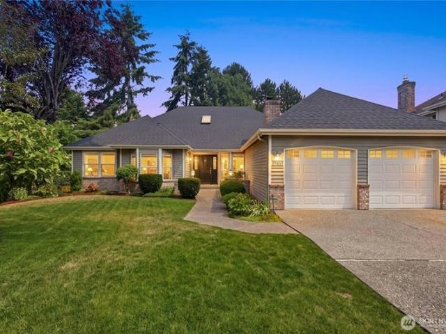 17102 NE 37th Pl, Bellevue, WA 98008
