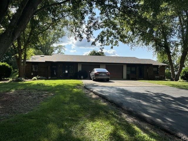 17105 Kell Rd, Huntertown, IN 46748