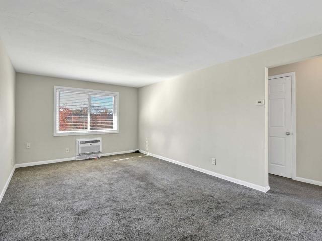 17105 Madison 2 Bedroom Apartment for Rent at 17105 Madison Ave, Lakewood, OH 44107 Lakewood