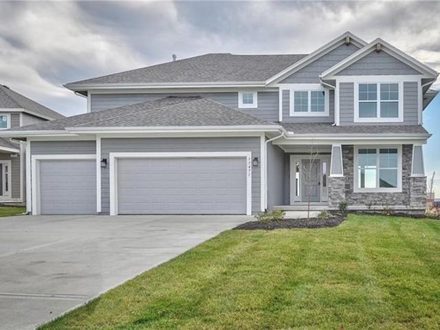17109 W 164th Ter, Olathe, KS 66062