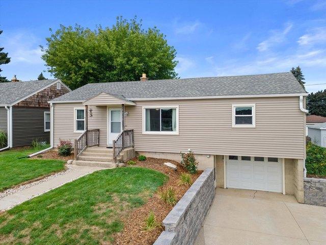 1710 Michigan Ave, South Milwaukee, WI 53172