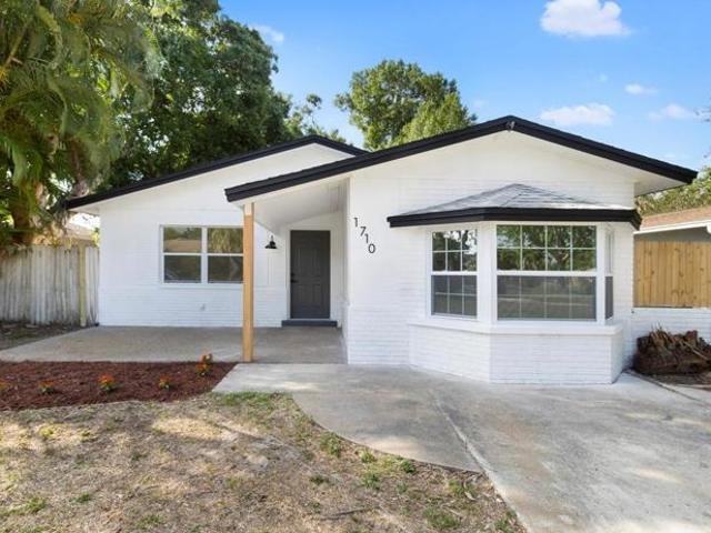 1710 Montana Ave NE, Saint Petersburg, FL 33703