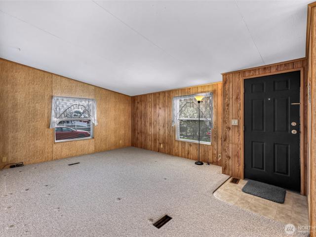1710 N 33rd Place