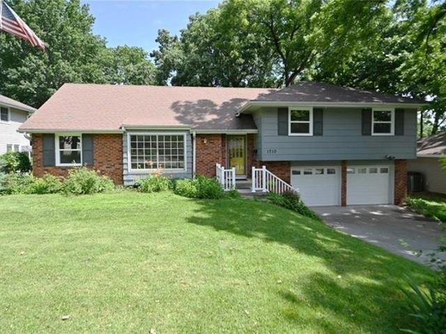 1710 NE 68th St, Kansas City, MO 64118