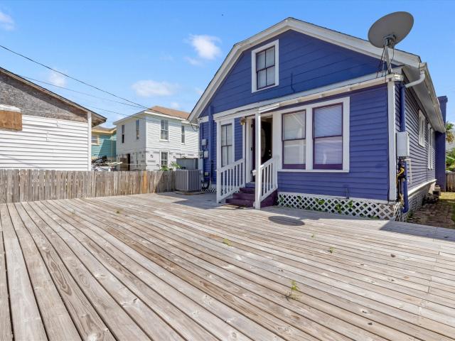1710 Avenue O, Galveston, TX 77550 | MLS #91867 | Compass