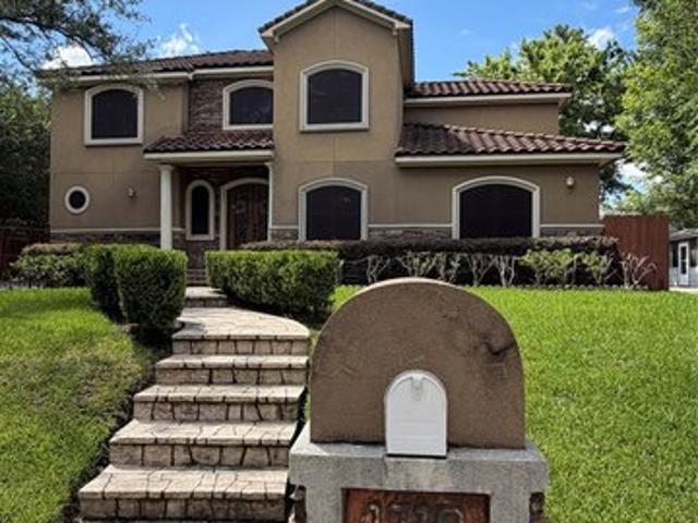 1710 Castlerock Dr, Houston, TX 77090