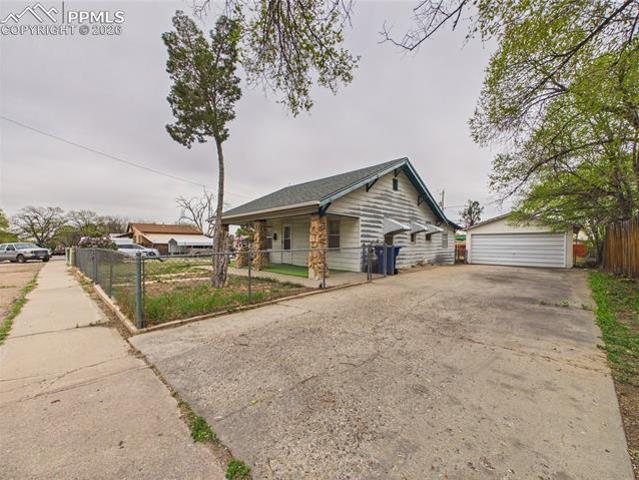 1710 E 11th Street