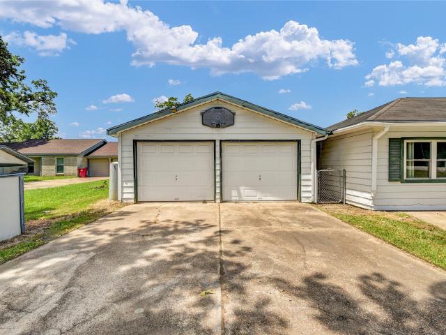 1710 Highway 332 W