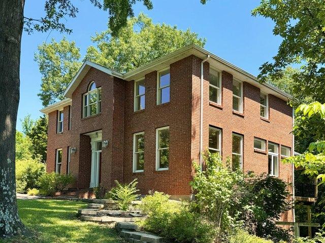1710 W High Point Ln, Columbia, MO 65203