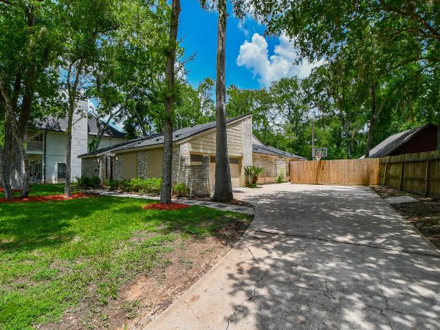 1710 Wildwood Lane