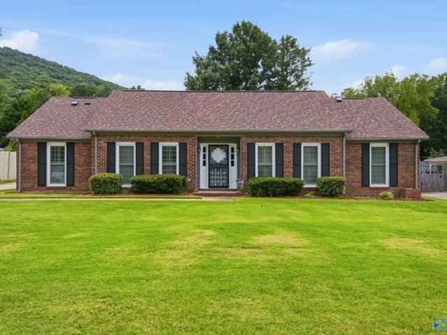 1710 Willowbrook Dr SE, Huntsville, AL 35802