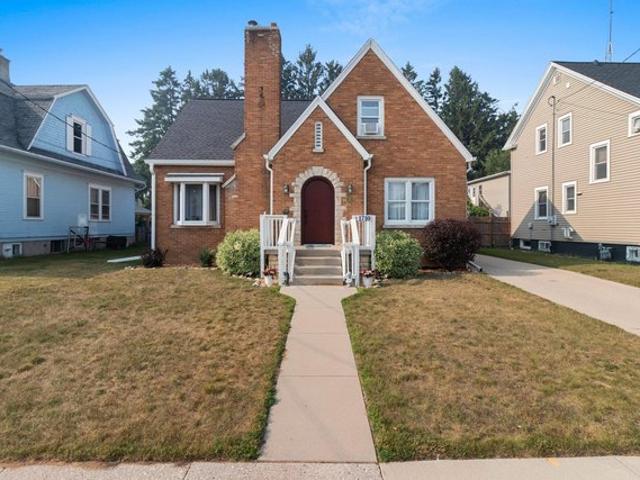 1710 24th St, Two Rivers, WI 54241