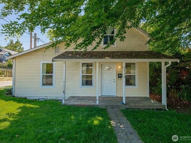 1710 36th St, Everett, WA 98201