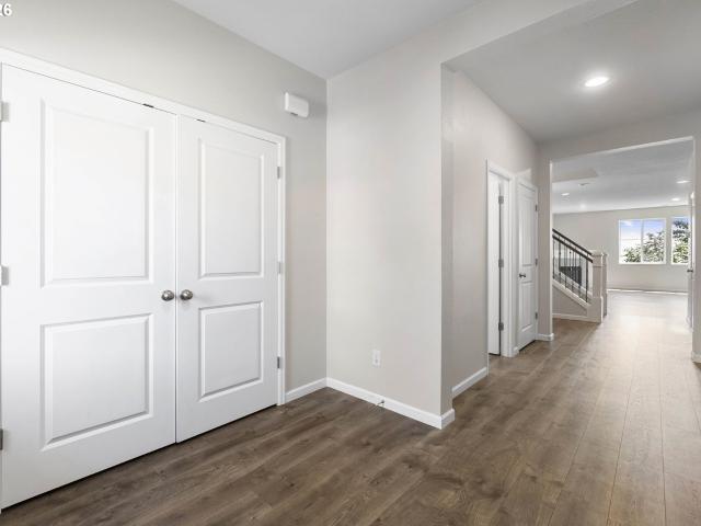 17114 se rhododendron st