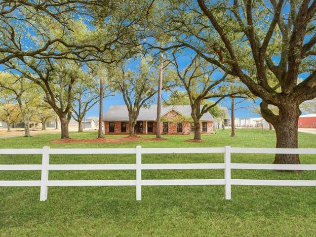 17115 County Road 831, Pearland, TX 77584