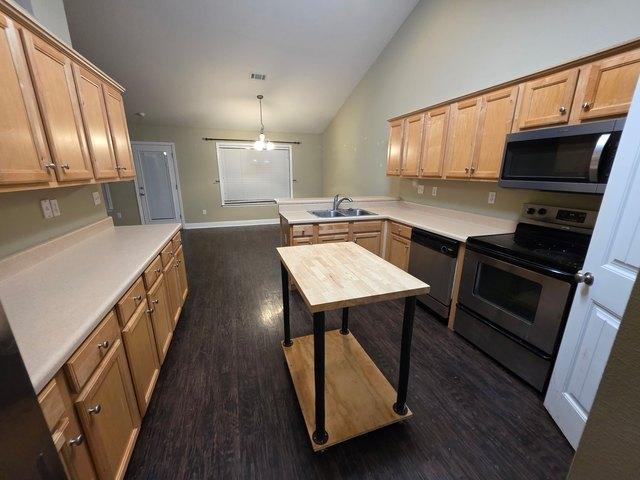 17118 Excalibur Cir, Gulfport, MS 39503