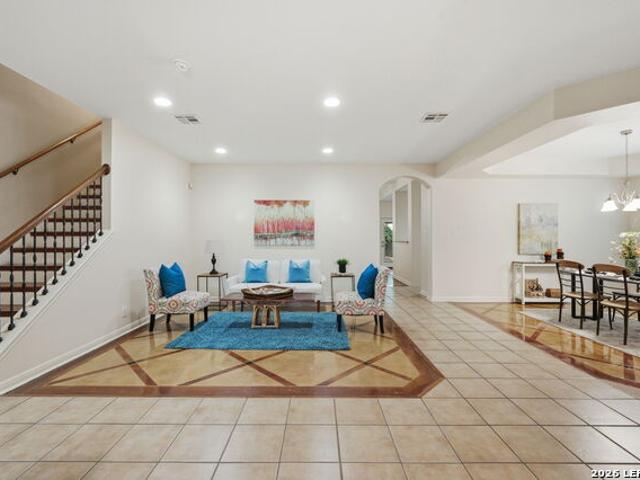 1711 Mountain Cv
