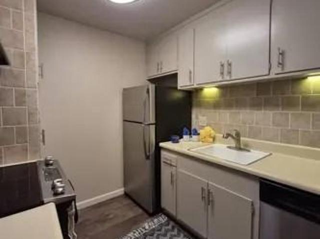 1711 N Street, Sacramento 1 Bedroom Apartment for Rent at 1711 N Street, Sacramento, CA 95811 Midtown