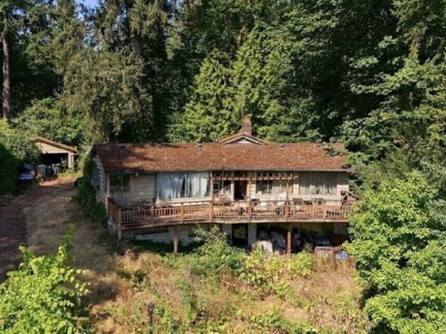1711 nd Ave NE, Lake Forest Park, WA 98155