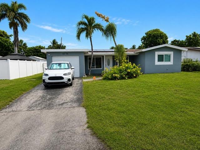 1711 NE 41st St, Pompano Beach, FL 33064