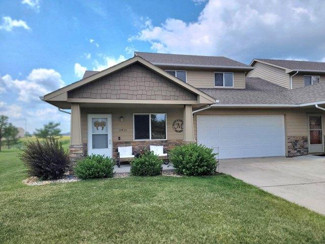 1711 Nicklaus Dr, Aberdeen, SD 57401