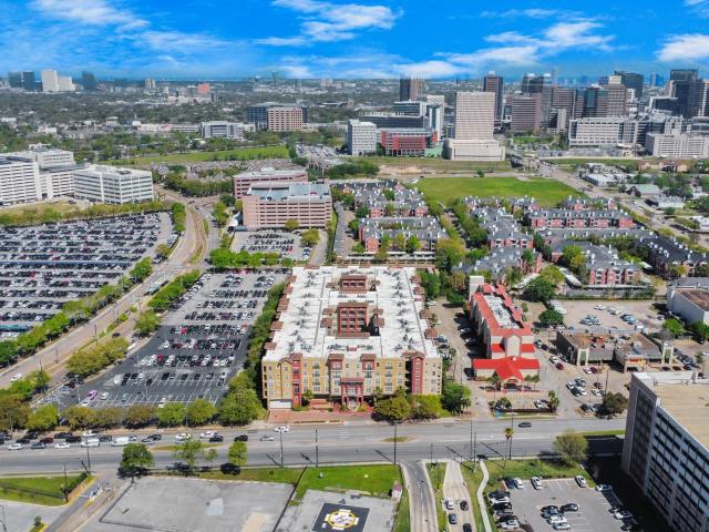 1711 Old Spanish Trl, Unit 404, Houston, TX 77054 | MLS #4128 | Compass