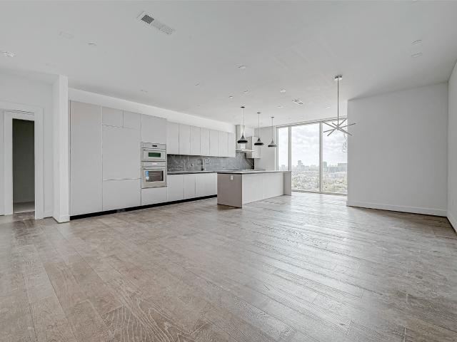1711 Allen Parkway 1703