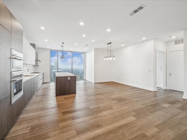 1711 Allen Parkway 1803